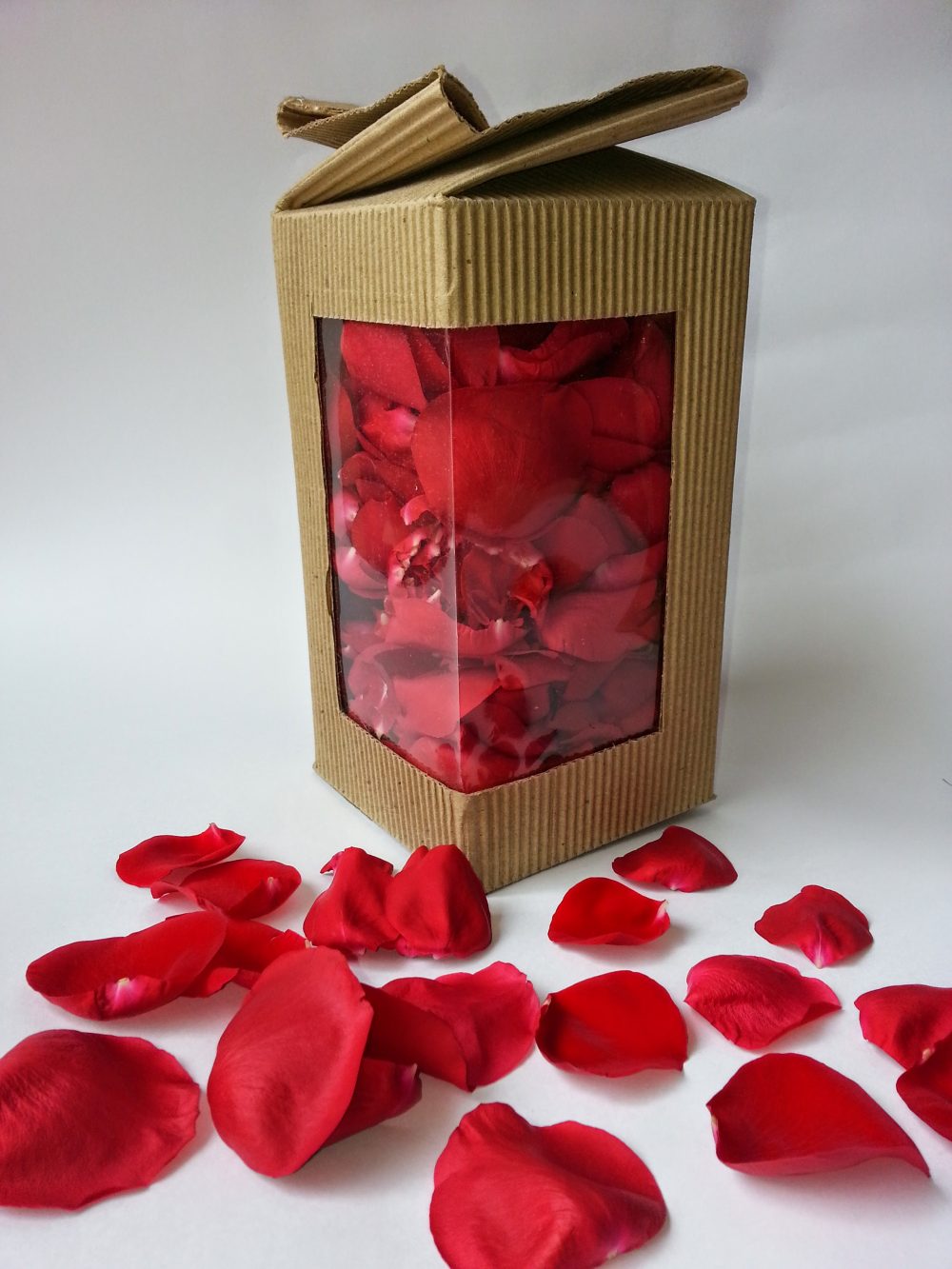 Fresh Rose Petals Premium - Amazon Flowers - Proms & Weddings